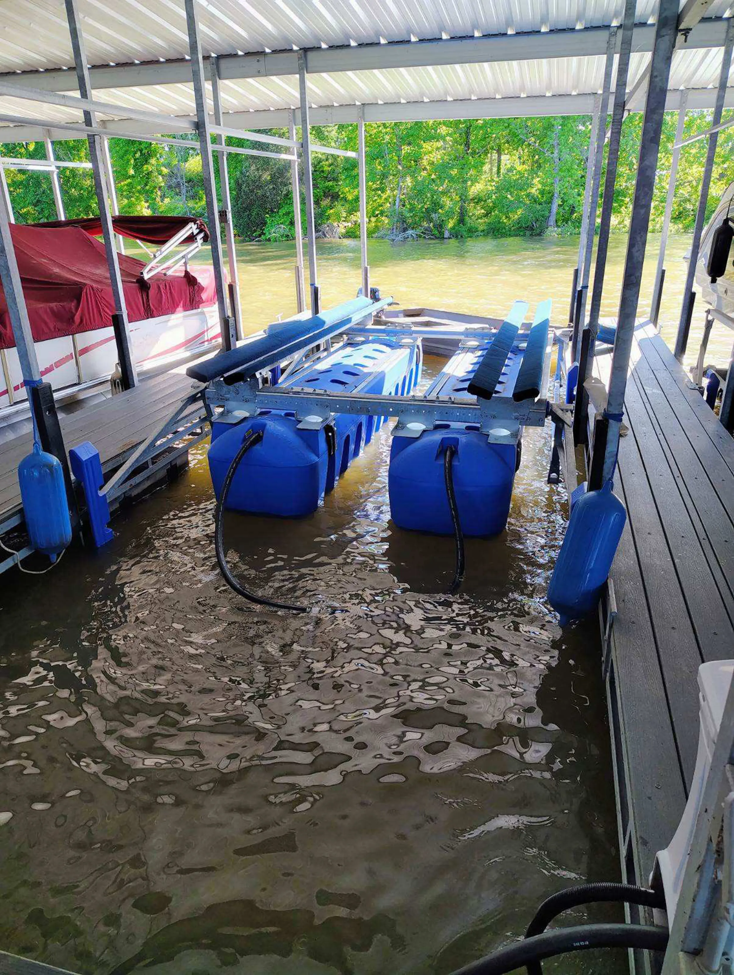 Boat Lift Models | HydroHoist® UltraLift, HarborHoist & Shallow Water Lifts