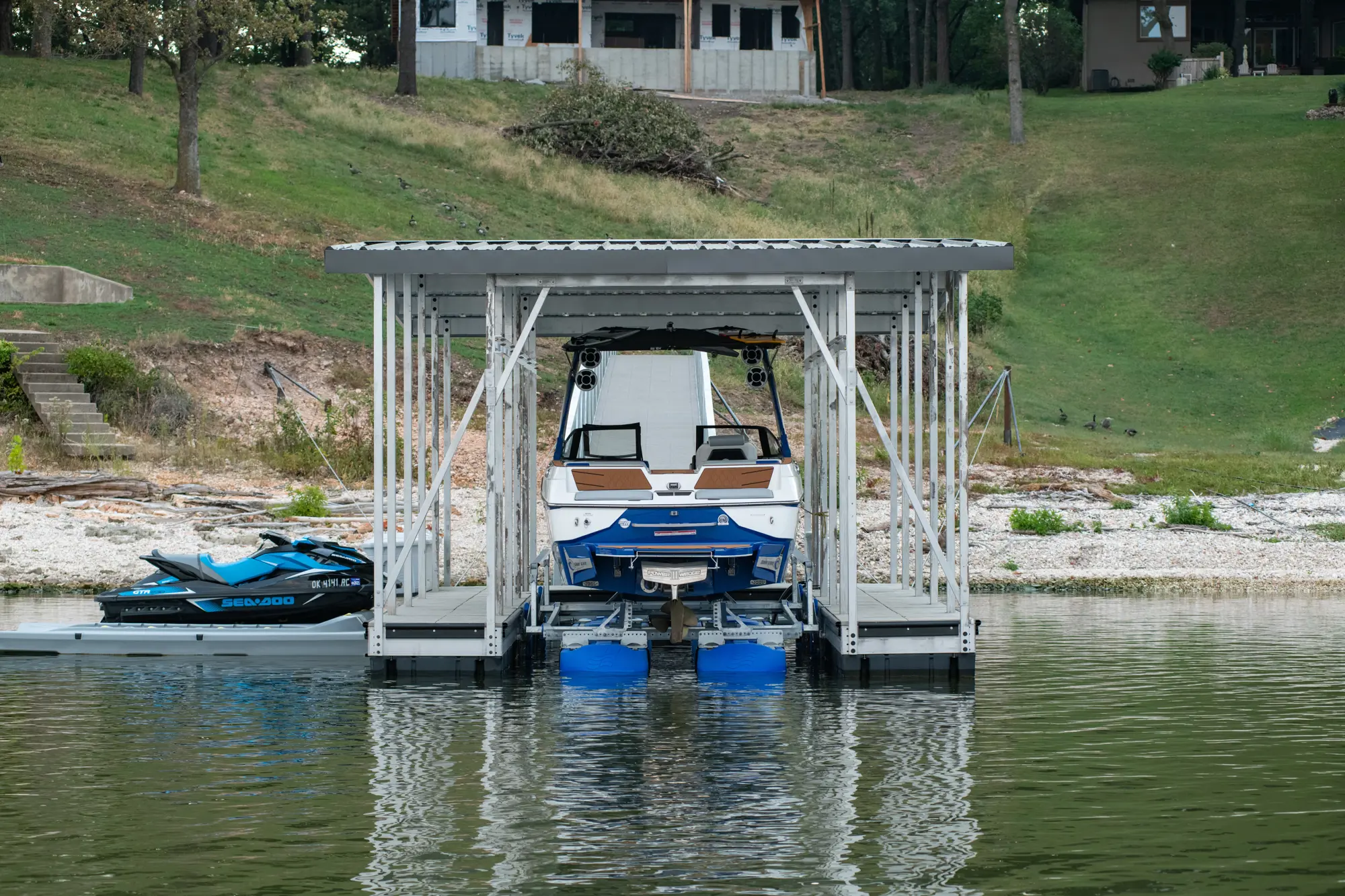 Boat Lift Weight Capacity: How Do I Determine What Lift Capacity I Need ...