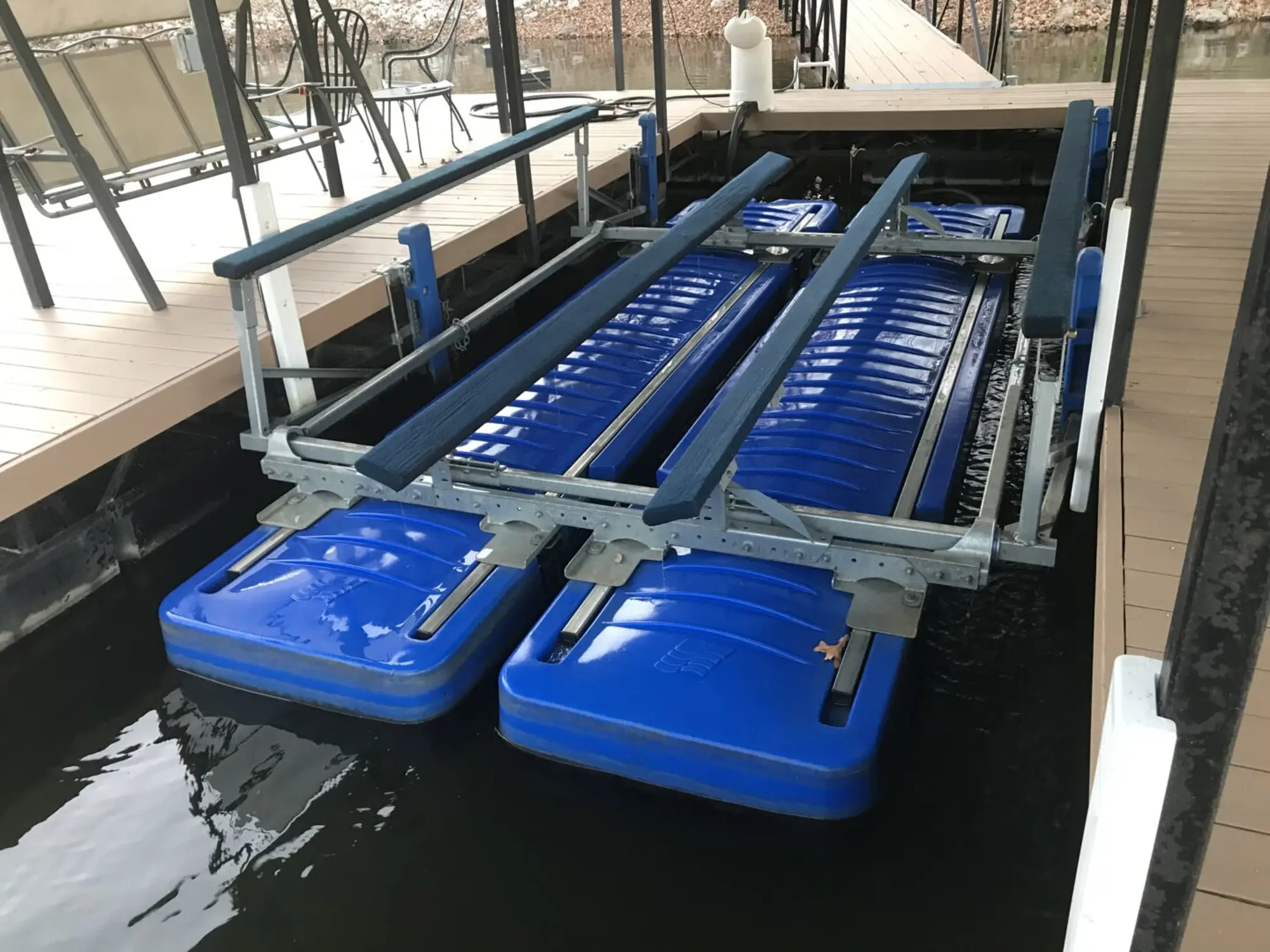 UltraLift® Shallow Water Boat Lift | HydroHoist® Low-Depth Protection
