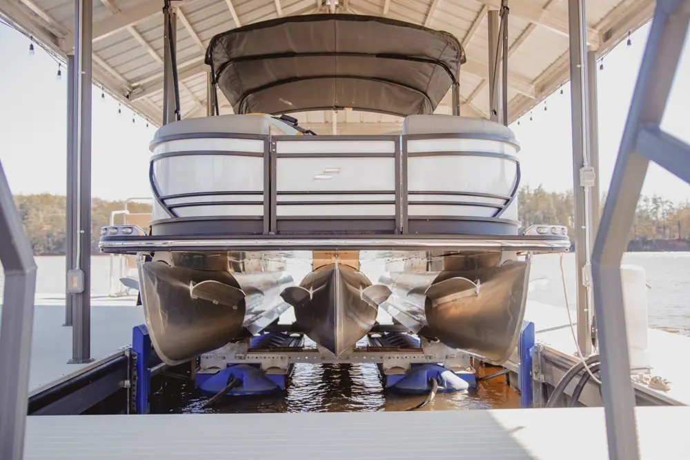 Floating Boat Lifts: How Does a Floating Boat Lift Work? | HydroHoist